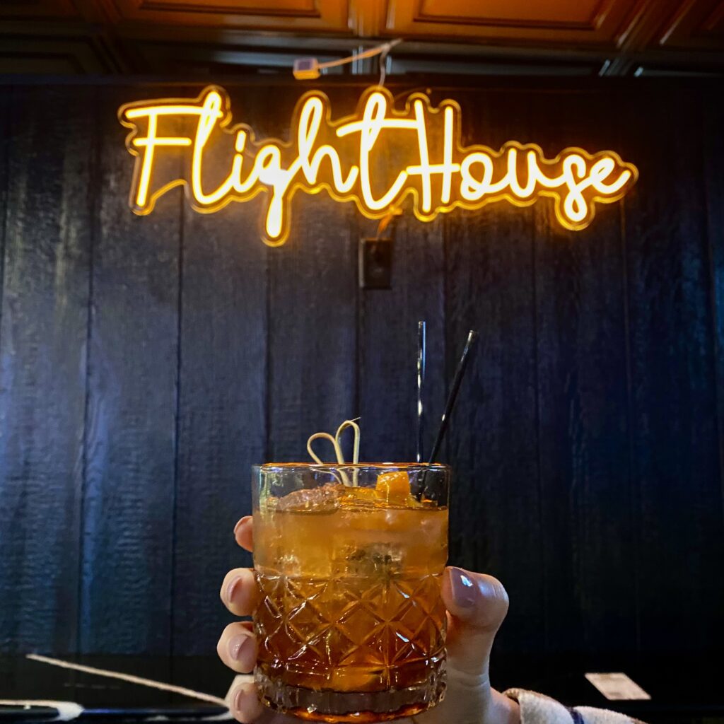 FlightHouse - Sports Bar & Restaurant - Findlay